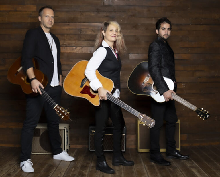 THE STRING REVOLUTION – Boulevard Music